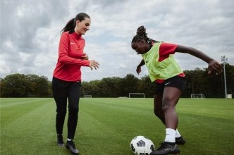 Nike ACADEMY PRO 24